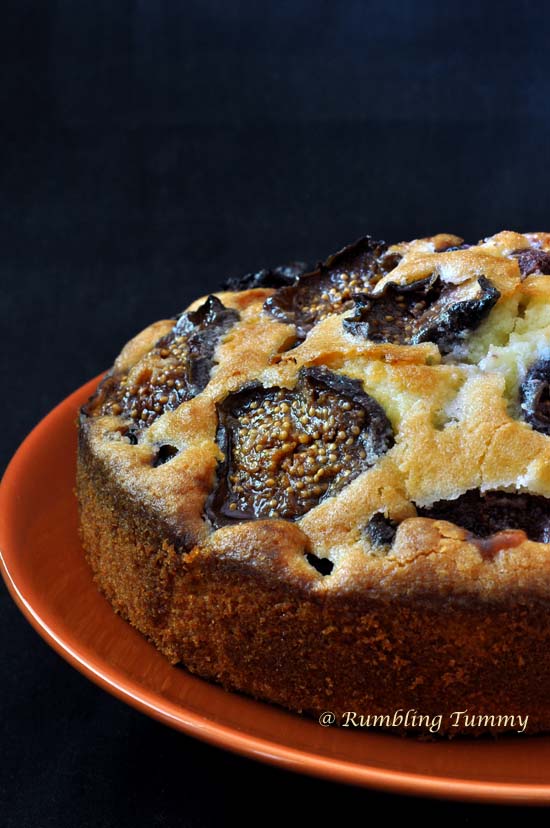 Rumbling Tummy: Fruit Pastry Cake
