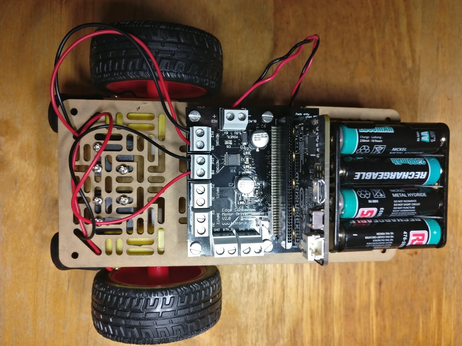 How to program a simple homebrew micro:bit-based Robot
