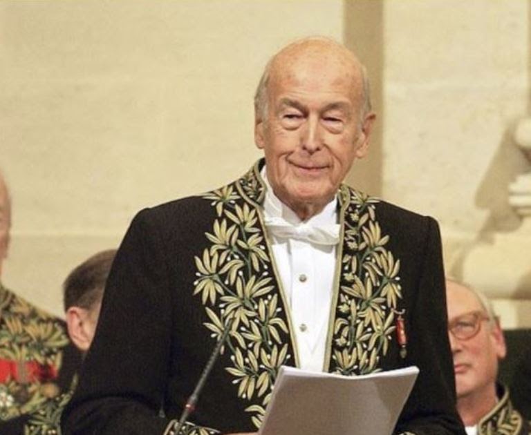 Da Literatura: GISCARD 1926-2020