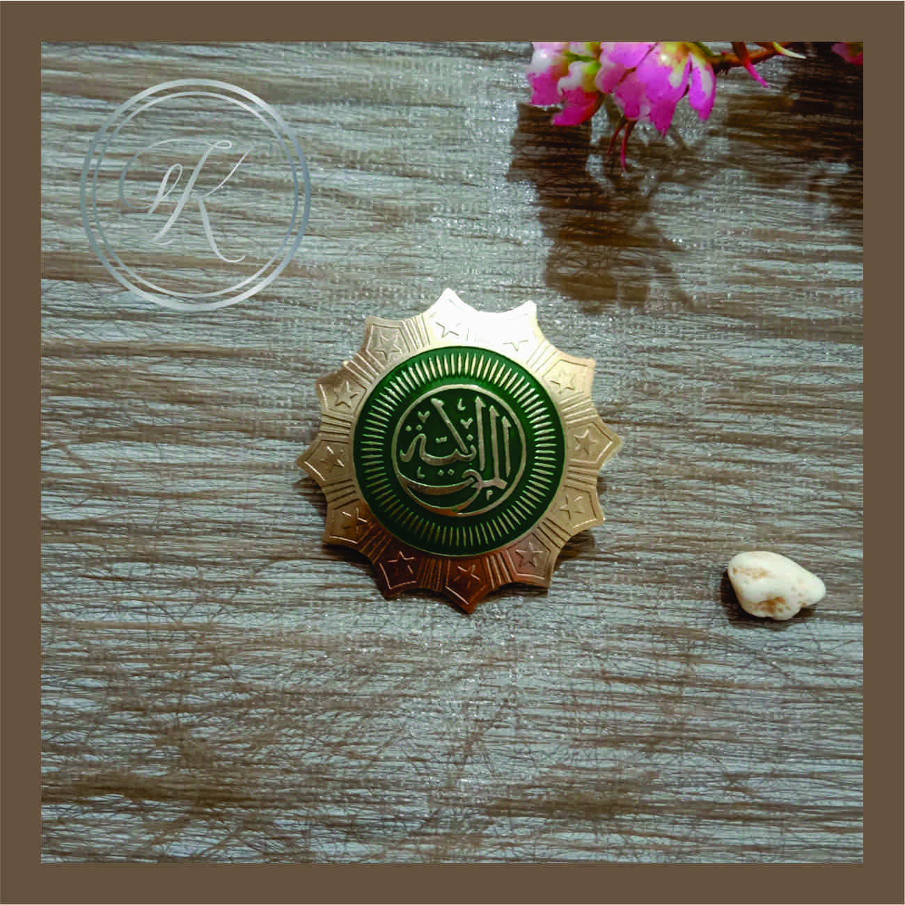 PIN KUNINGAN CUSTOM KALIGRAFI