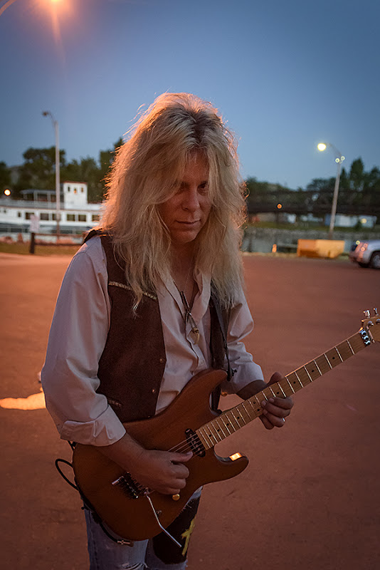 Chad's Concert Pix: Ron Keel Band, Fort Pierre, SD