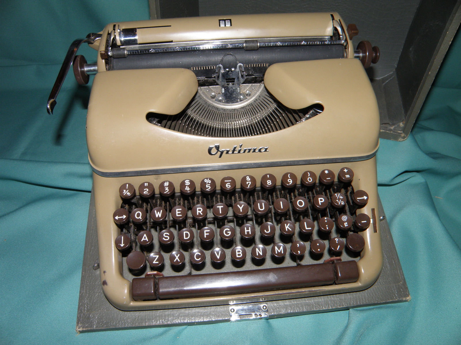 x over it: Post-war Optimas (1949-1961)