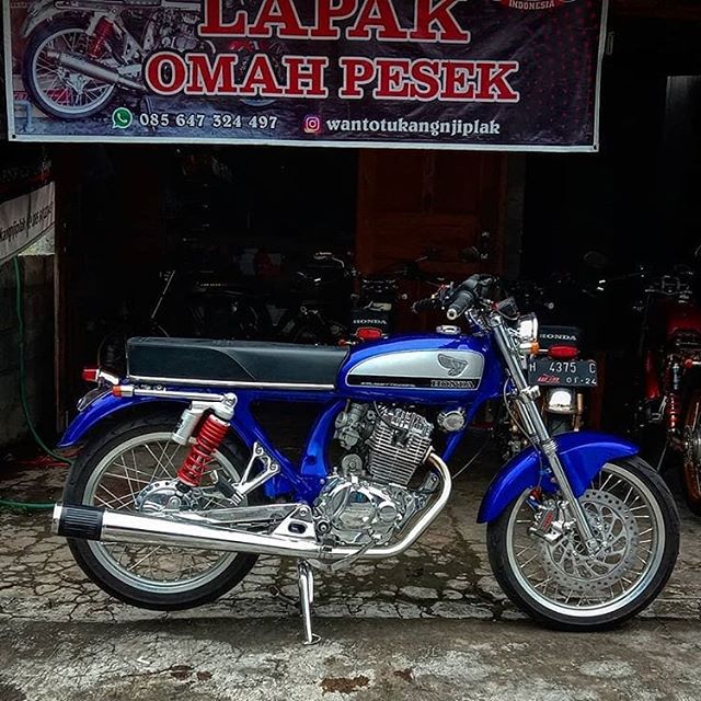 20 Gambar HD Modifikasi CB 100 Warna Biru Terbaru 2020