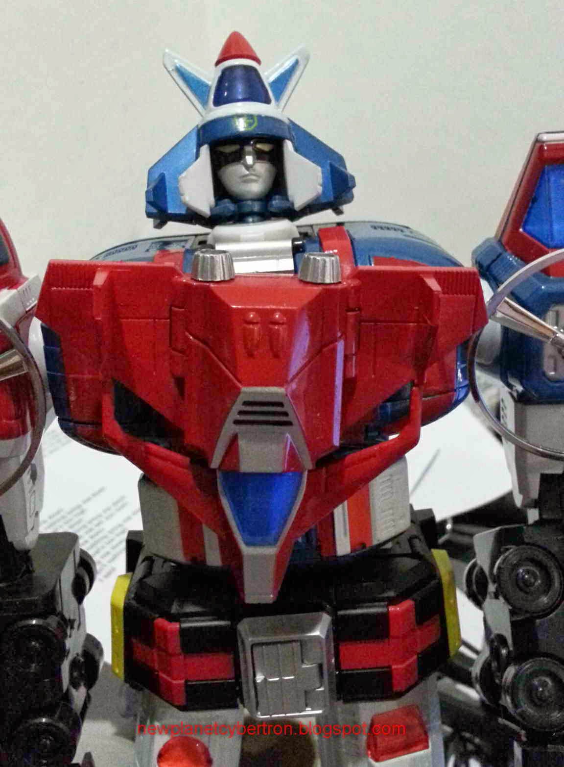 New Planet Cybertron: Misc Review: Voltron Vehicle Force (Miracle ...