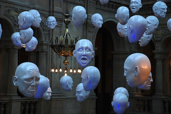 Amazing awesome floating heads