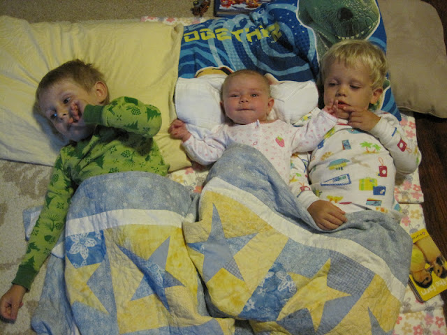 The Cozy Cottage: Cousin Sleepover!