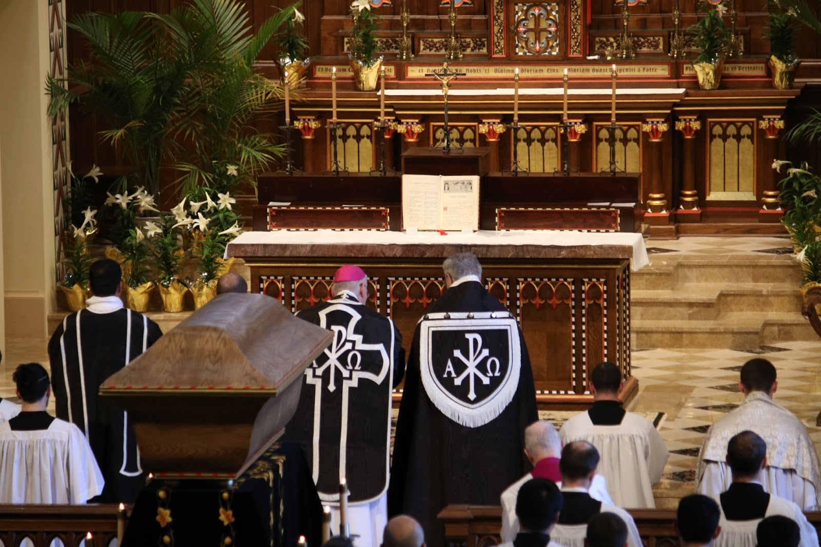 New Liturgical Movement: Pictures of a Pontifical Requiem in Nebraska