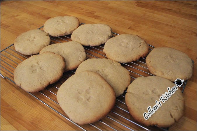 Heavenly Palate: [Basic Butter cookie] A perfectly buttery and crumbly ...
