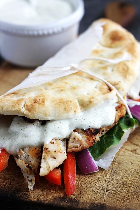Quick Greek-style chicken gyros - vegan recipe box
