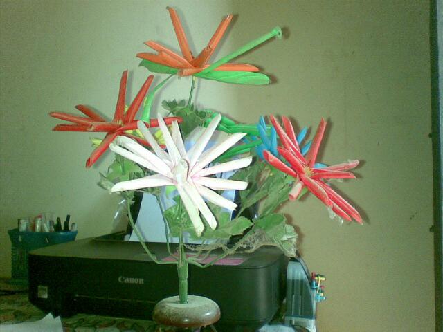 KARYAKU SENI RUPA: KARYA SENI BUNGA DARI SEDOTAN