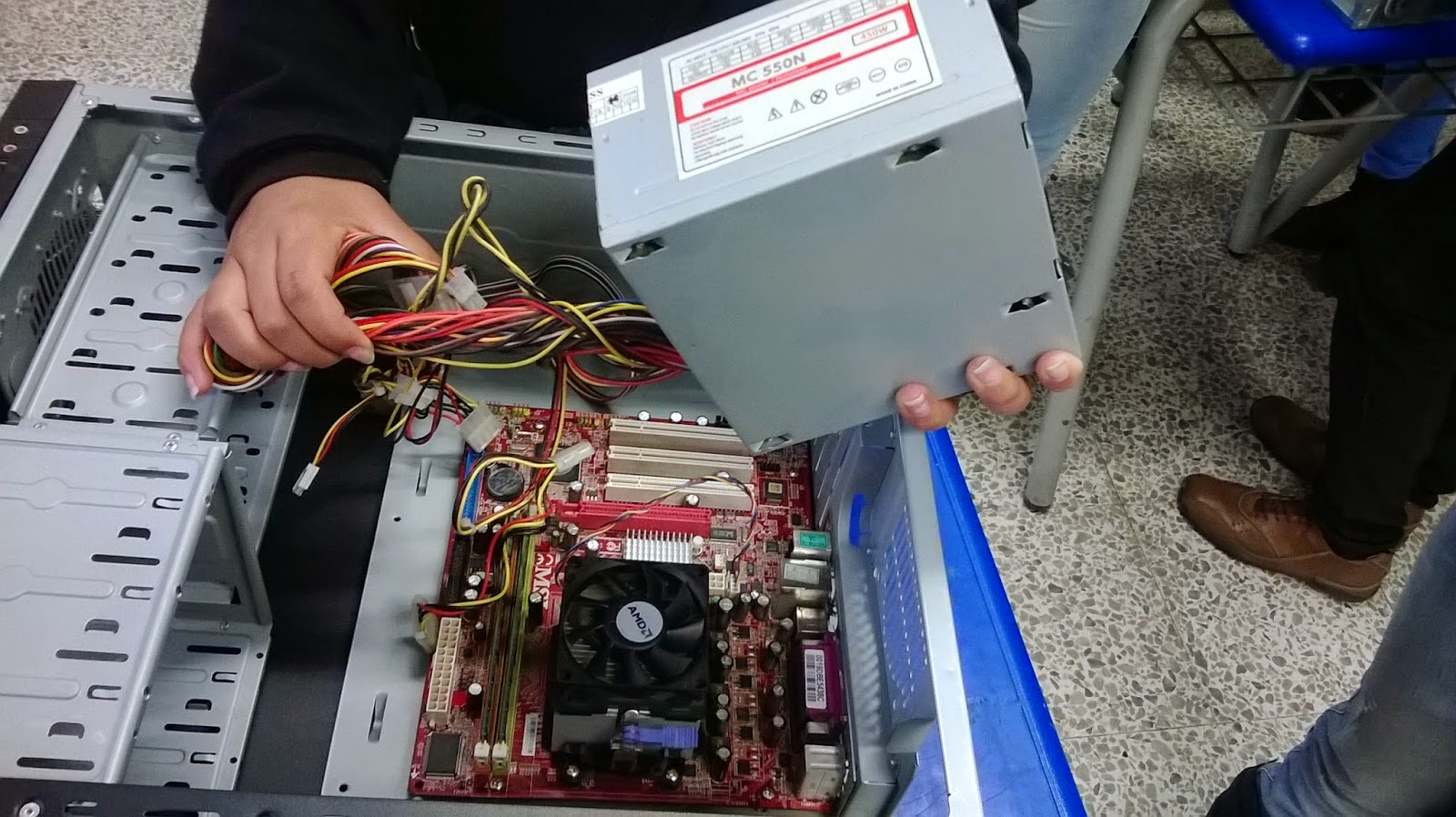 ENSAMBLE Y DESENSAMBLE DEL PC