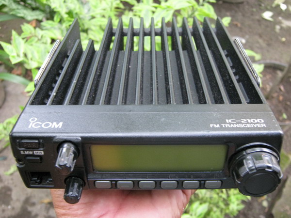 MEDAN RADIO: Icom IC-2100