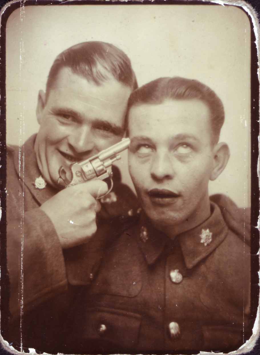 A Collection of Funny Photobooth Portraits of World War II Soldiers ...