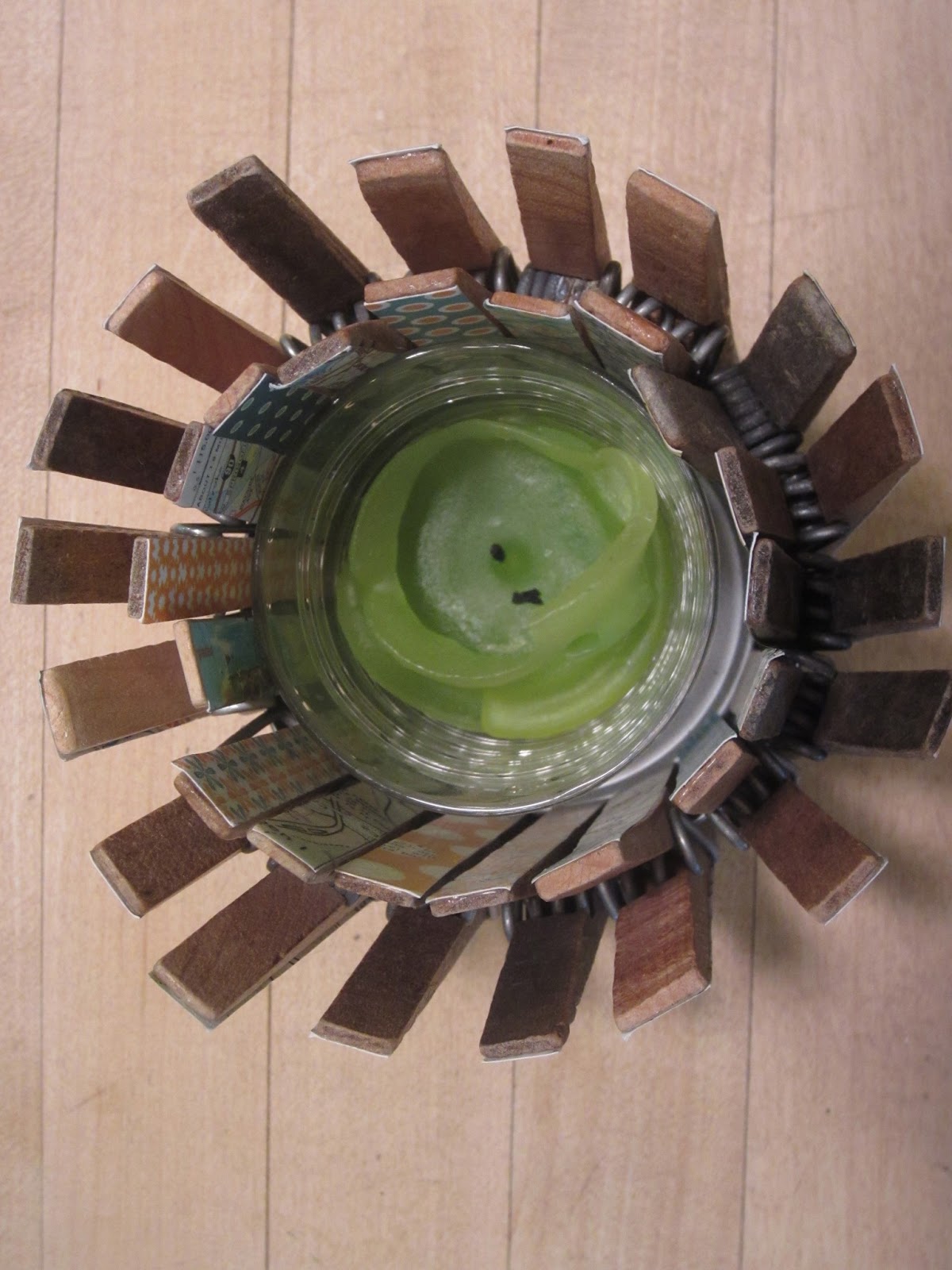 reclaimed crafts: yep, it's a tuna can