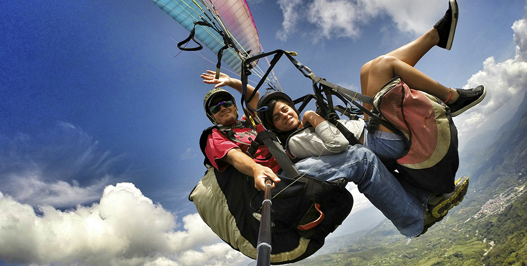 COCORNÁ: PARAPENTISMO