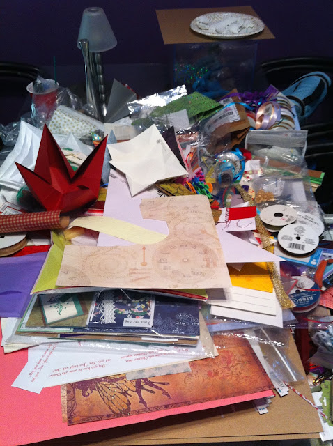 sbartist : painting in the dark: MY "MESSY WORK TABLE" A Photo ...