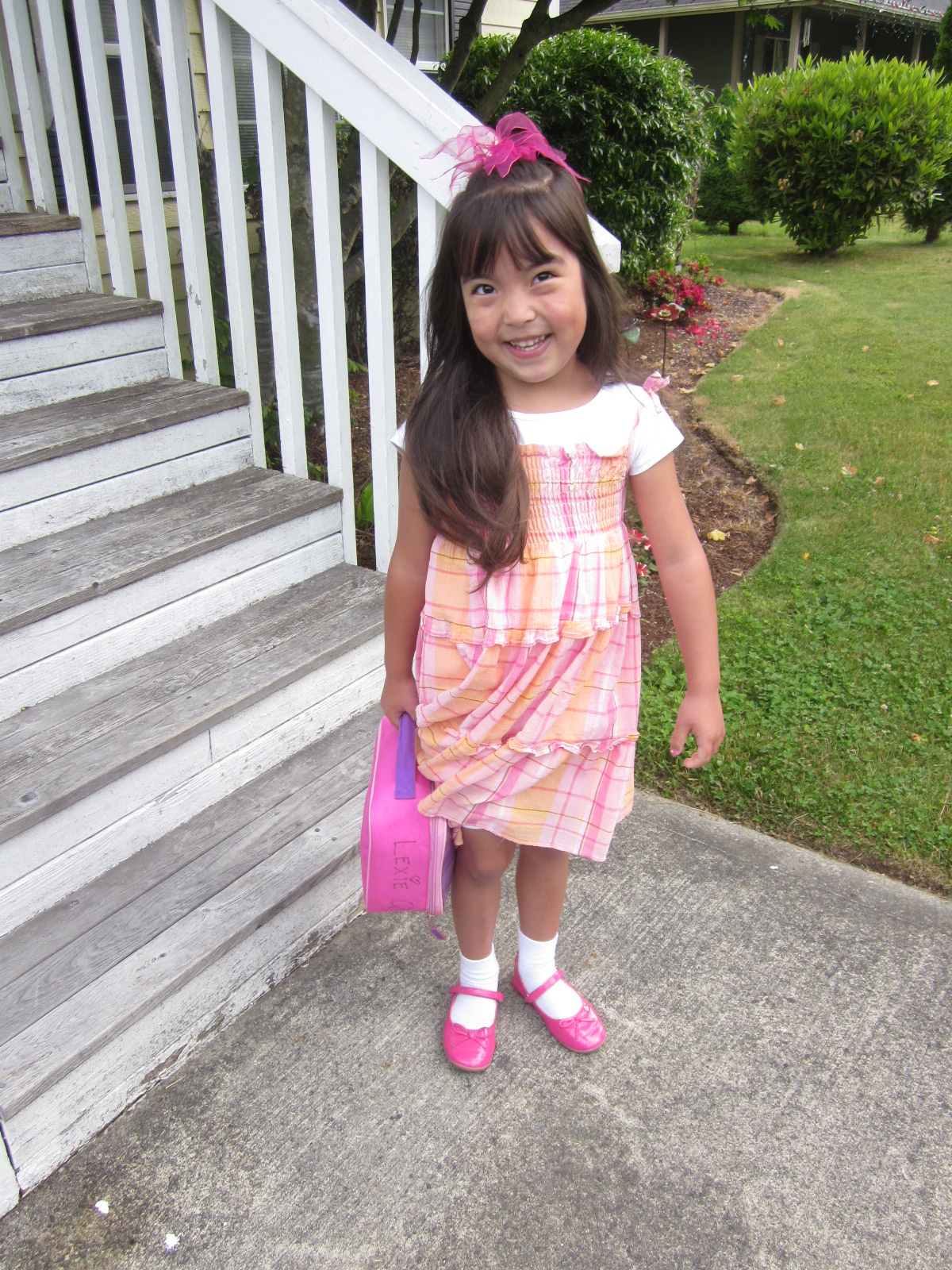 LIFE with LEXIE: 06/01/2011 - 07/01/2011