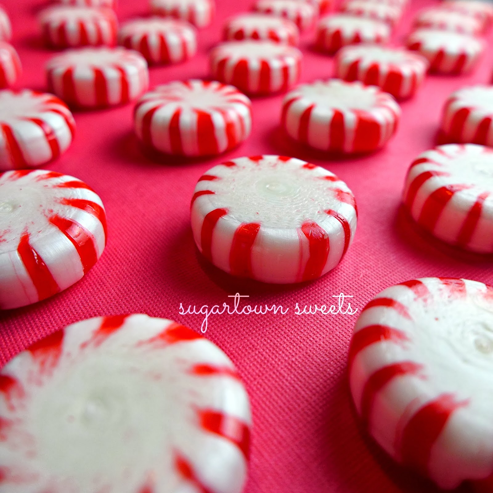 Sugartown Sweets: Melted Peppermint Ornaments~Mittens!