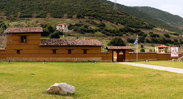 Οι ΕΡΩΣ ΕΛΛΑΣ παρουσιάζουν τον Υμνο "ΤΟ ΧΑΝΙ ΤΗΣ ΓΡΑΒΙΑΣ"