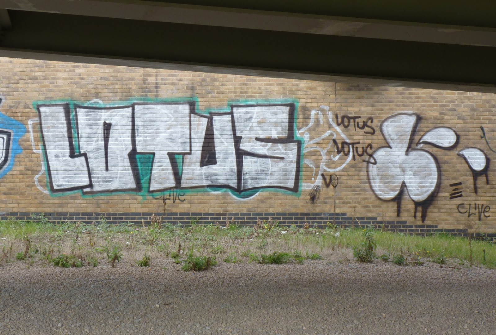 LondonCityGraff: March 2012