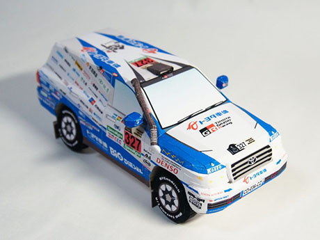 Toyota Land Cruiser 200 Dakar Rally Paper Model | Paperized Crafts