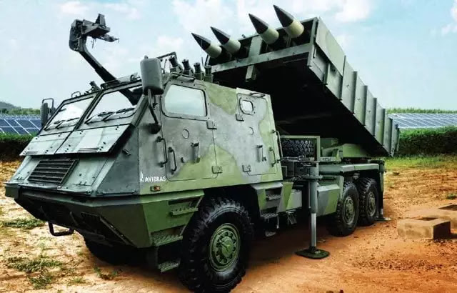 Mengupas kegaharan Multiple Launch Rocket System (MLRS) ASTROS ...