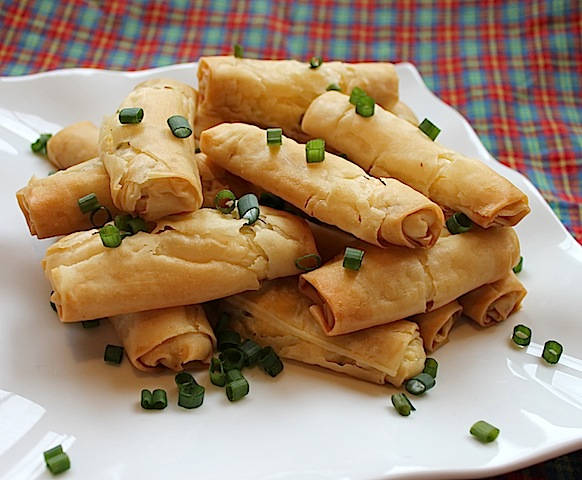 Food Lust People Love: Little Filo Cheese Rolls
