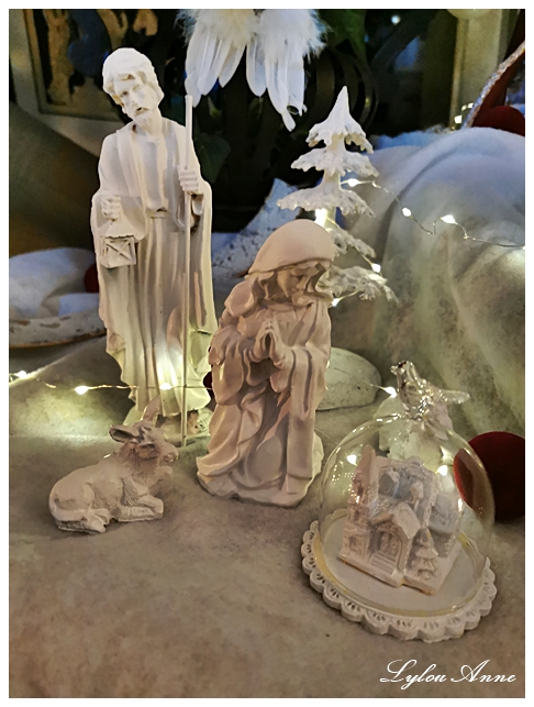 Lylou.Anne Collection: L'esprit de Noël s'est installé à la maison...