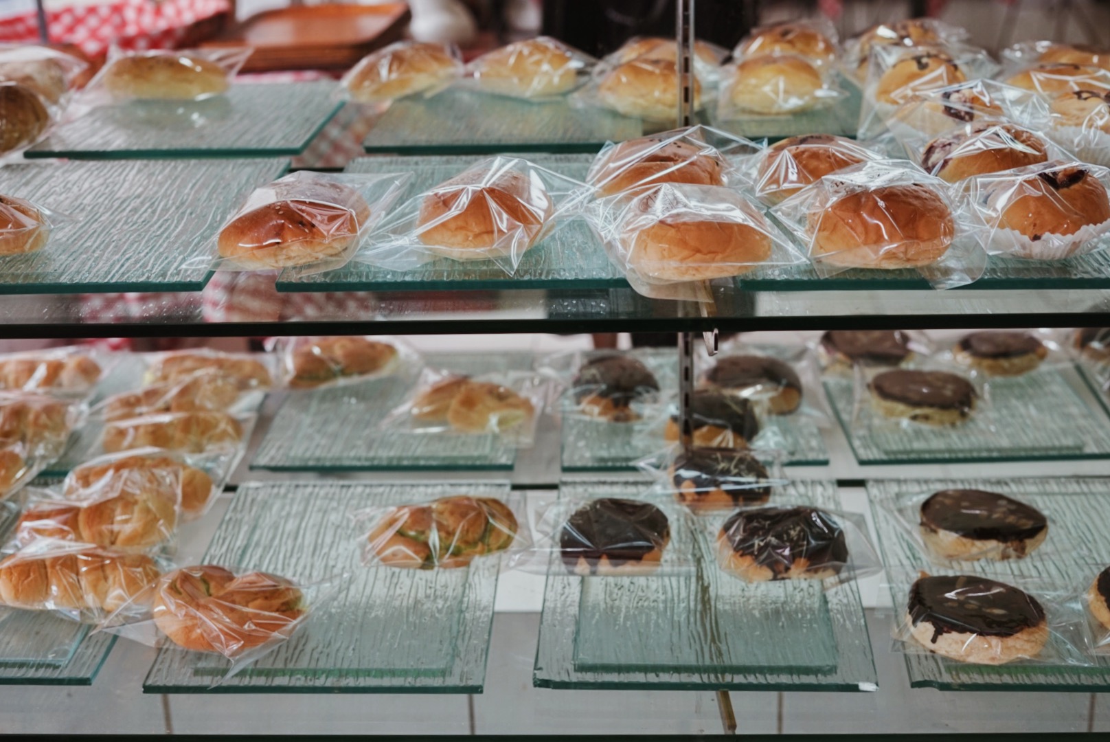 Sarapan Roti Khas Eropa di Maison Weiner - Laili Muttamimah