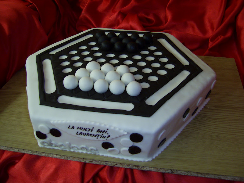 Mama-Mio Cakes: Tort joc Abalone - La multi ani, Laurentiu!