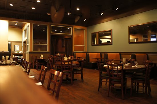 Alex & Lauren EAT Long Island: Thom Thom - Wantagh