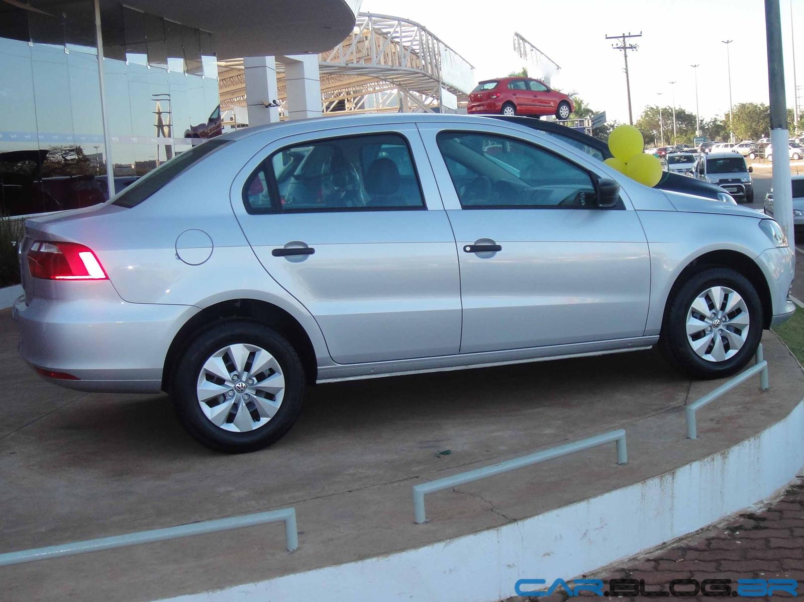 Voyage 2013 - básico 1.0 em Prata Sírius e Prata Egito