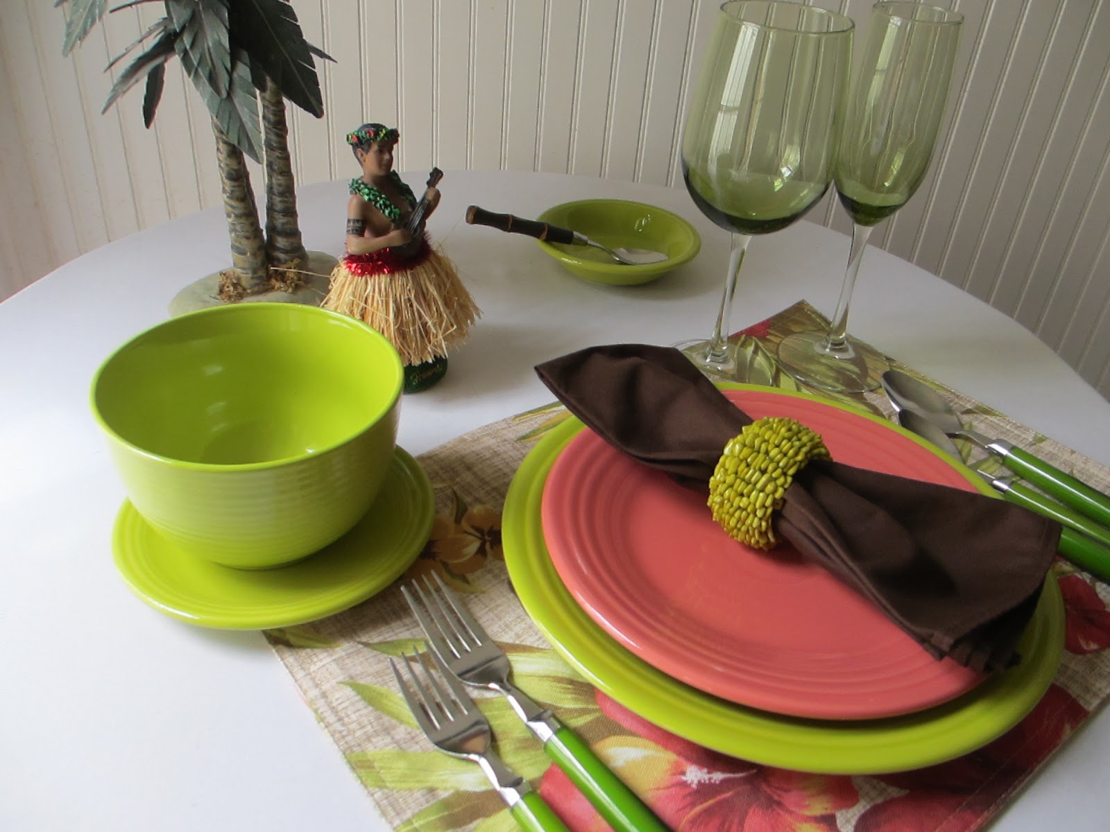 Table for One: Hawaiian Tablescapes