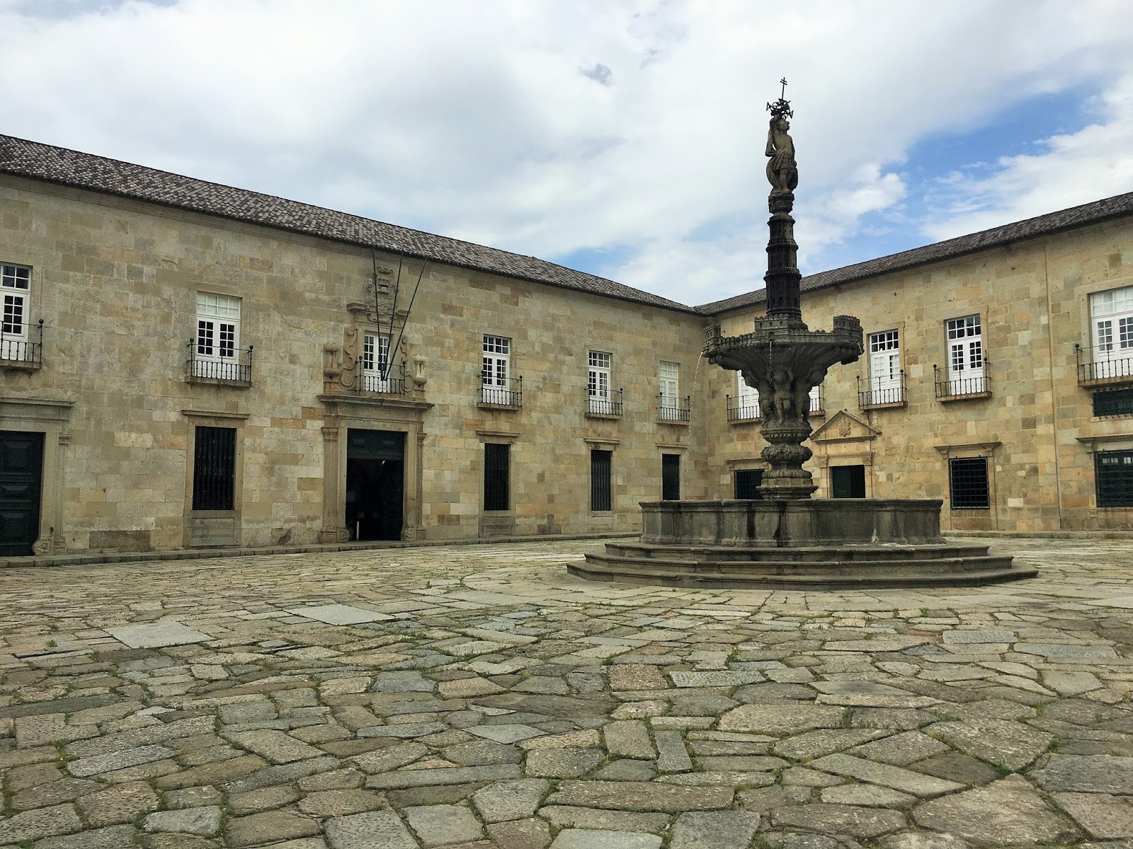 Roteiro pelo centro histórico | Braga - Sempre Entre Viagens