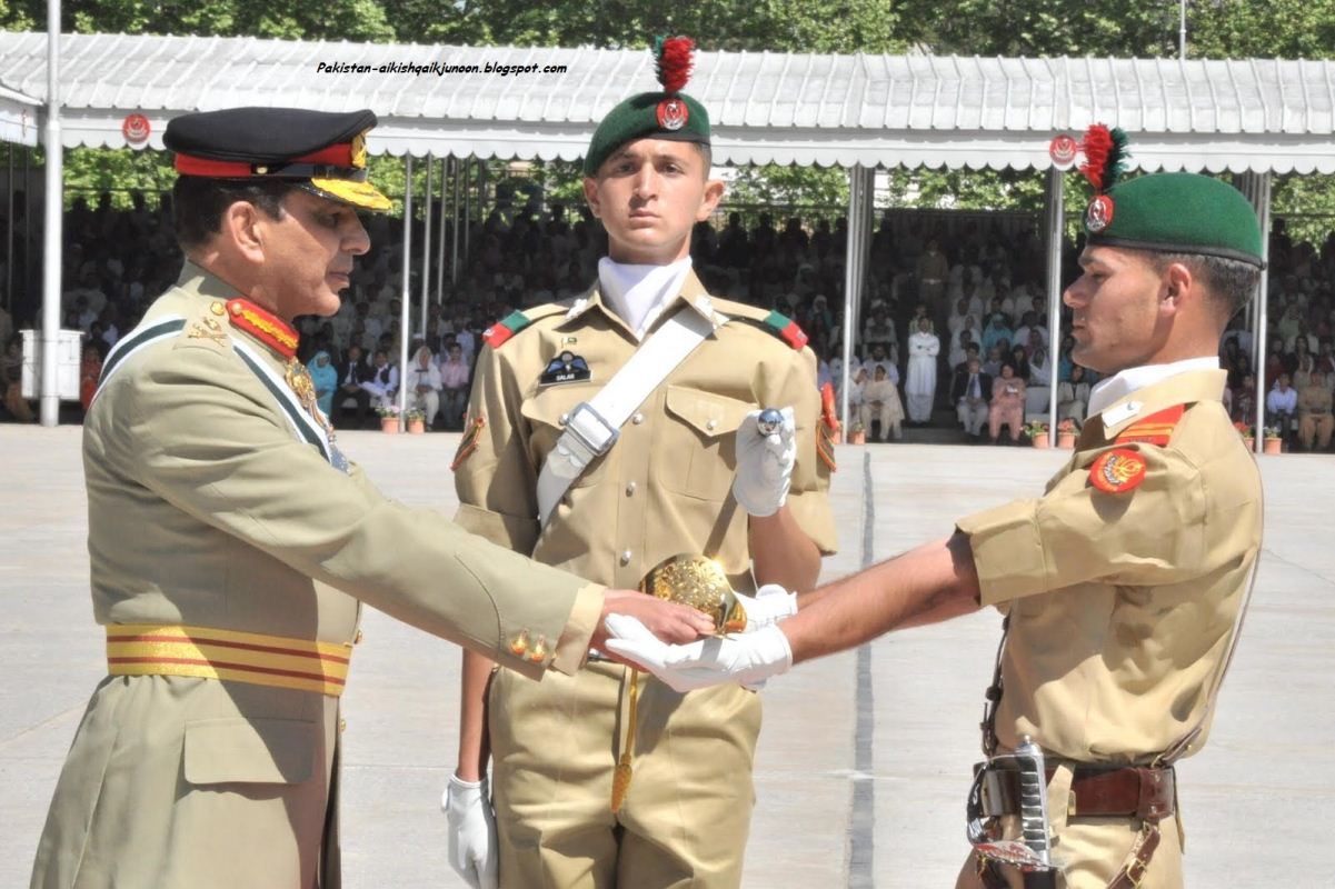 PAKISTAN ARMED SOLDIERS AT THEIR BEST (PAKISTAN Aik ISHQ Aik JUNOON)