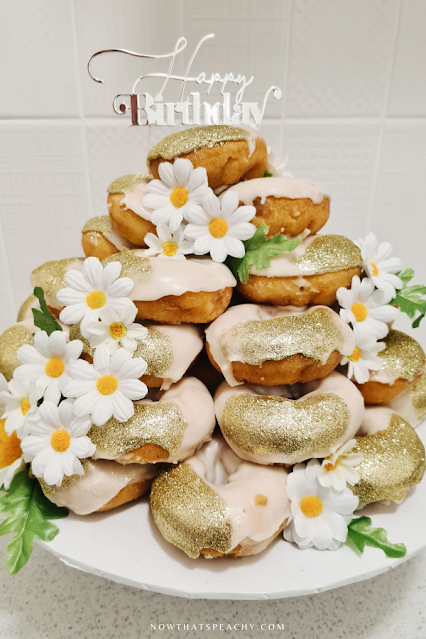 DIY Daisy Donut Tower | On Trend Cake Alternative | Now thats Peachy