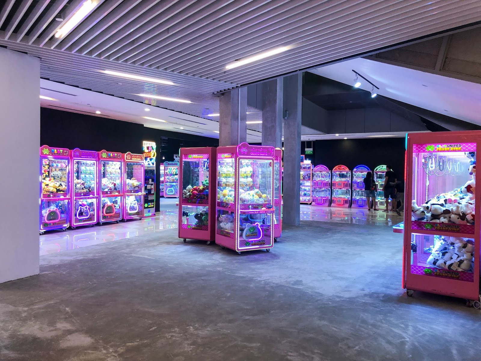 Play United @ Kinex Review - Singapore's largest Claw Machine Arcade ...