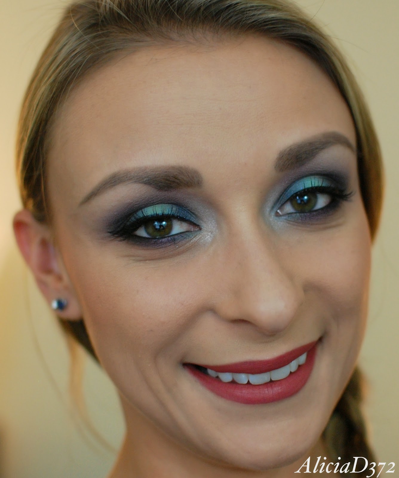 AliciaD372 : Victorian Flashback Makeup Tutorial!