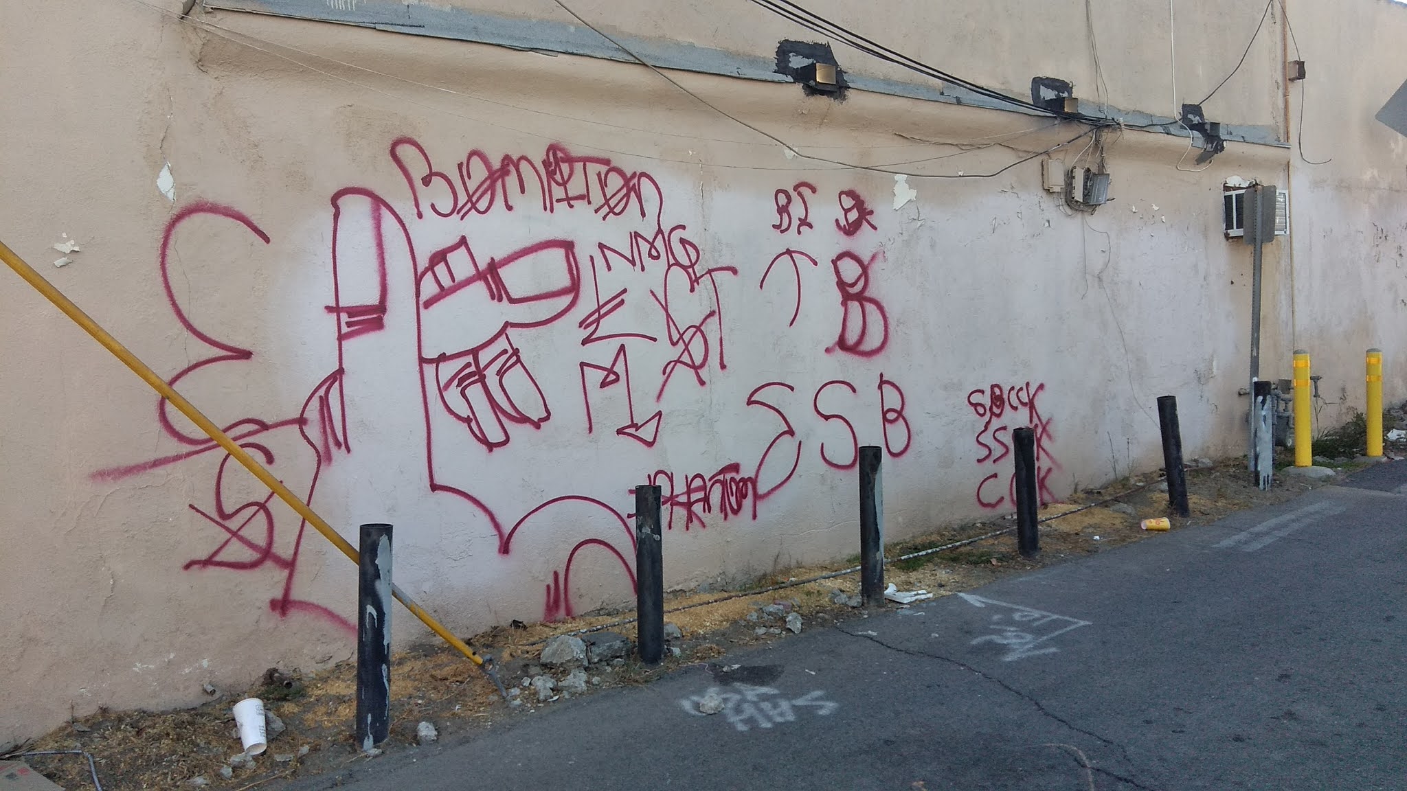 blood gangs graffiti: Elm street piru ( ESP , compton )