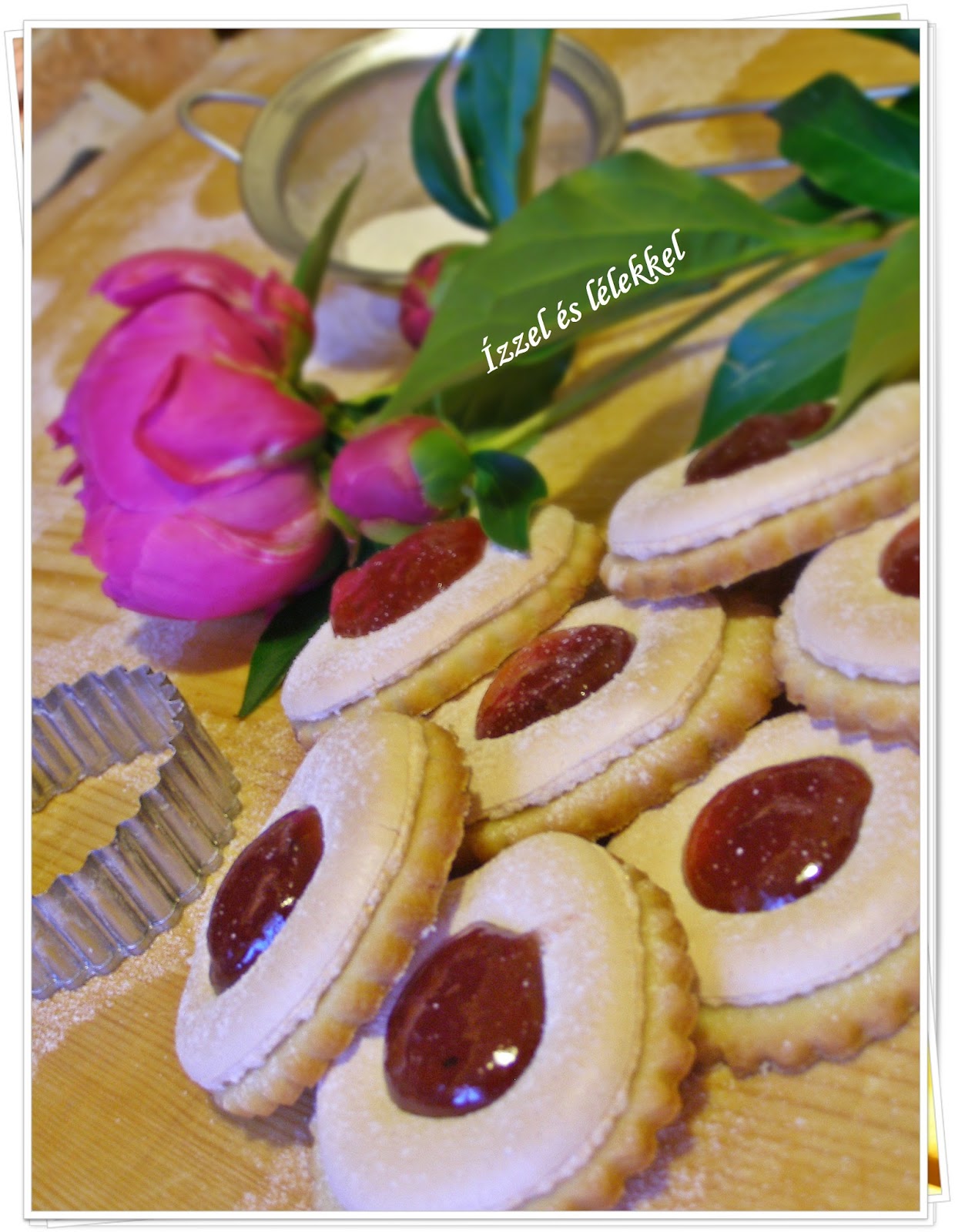 ÍZZEL ÉS LÉLEKKEL: TOJÁSHABOS LINZER