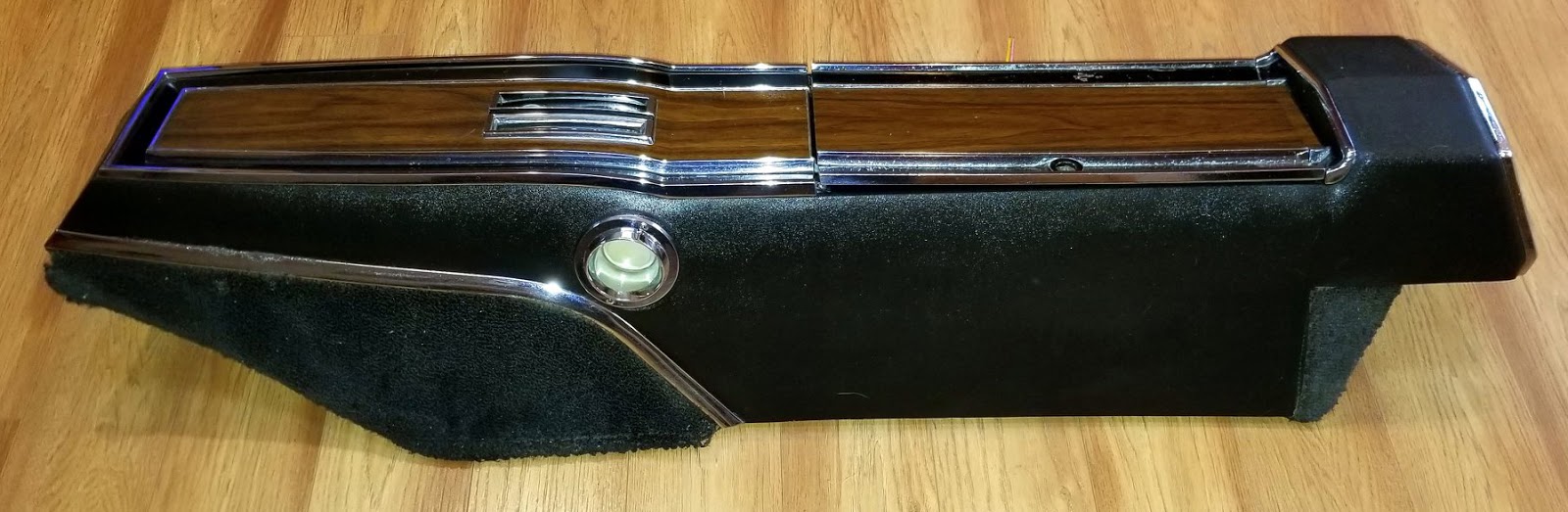 Just A Car Guy: mopar center console the seller held onto for 40 years