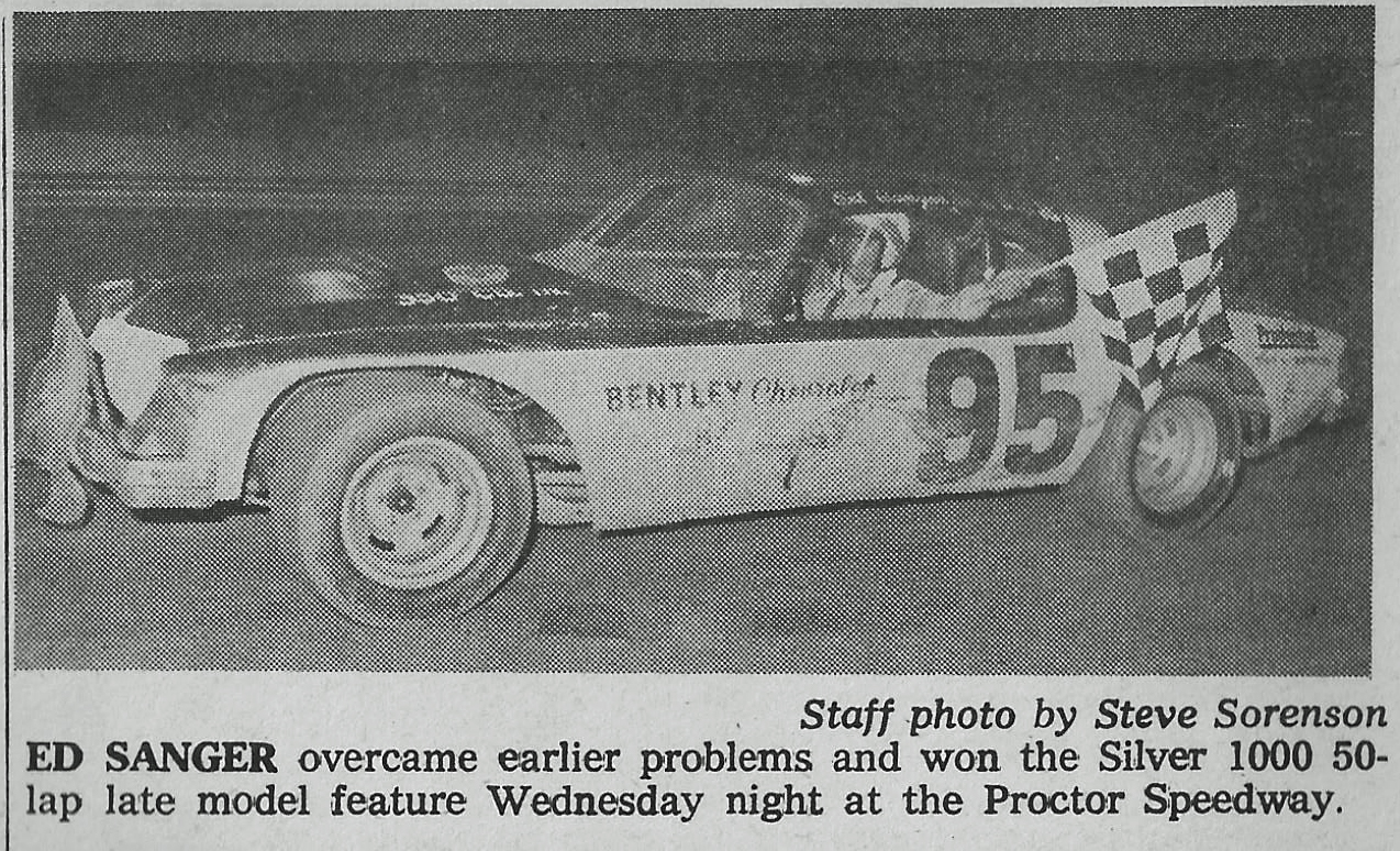 Midwest Racing Archives: 1976 - 'Super Sanger' Sizzles in Proctor's ...