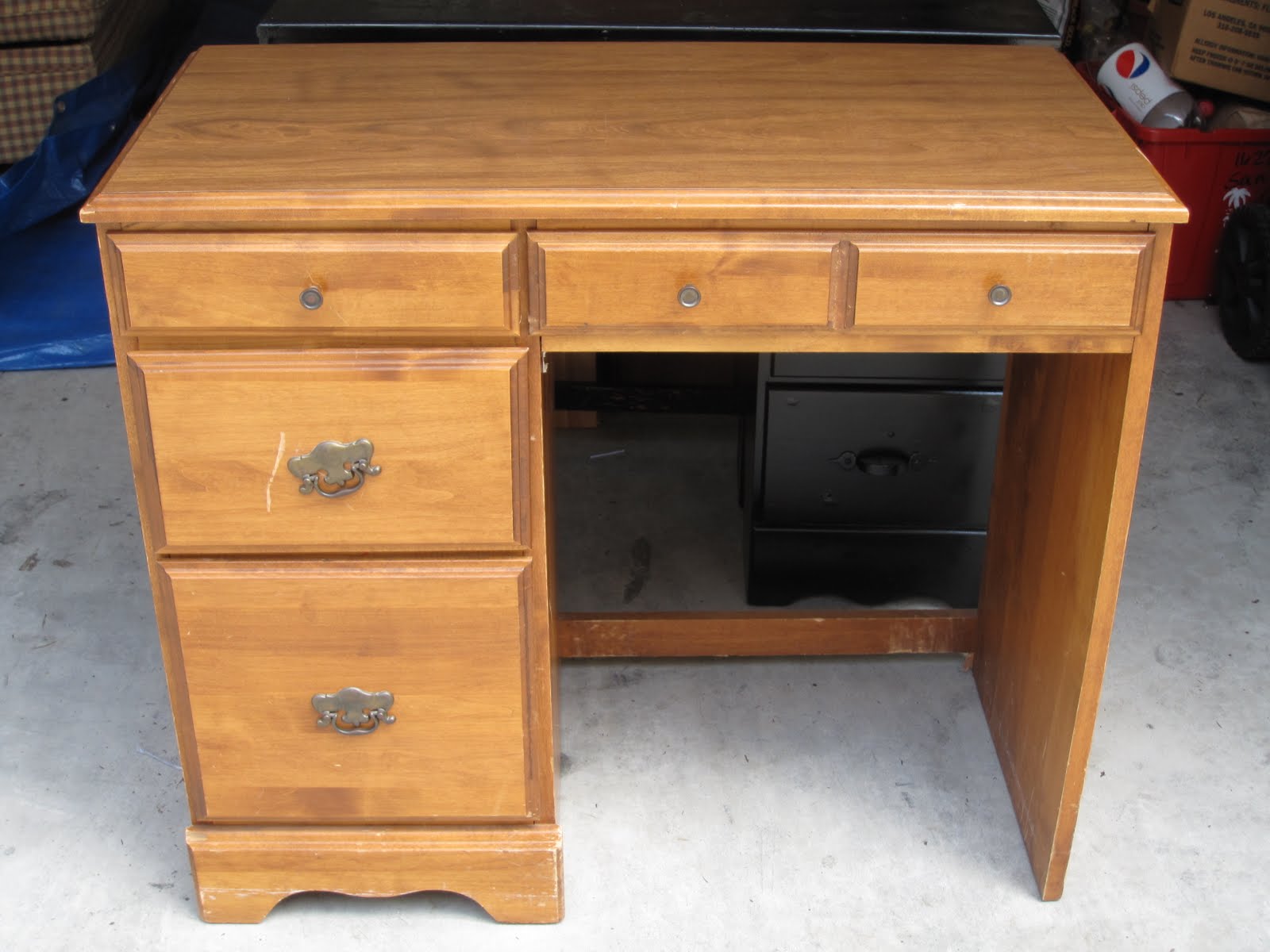 Christie's Creations: Cute little green desk