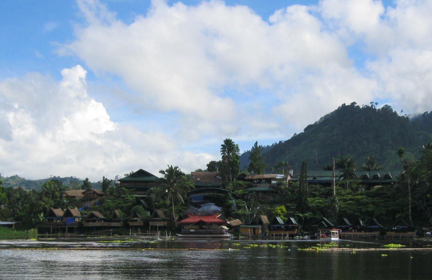 Philippine Accommodation ~ Punta Isla Lake Sebu