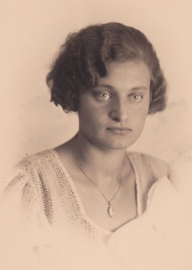 Marcel Wave: The Popular Hairstyle for Women in the 1920s ~ Vintage ...