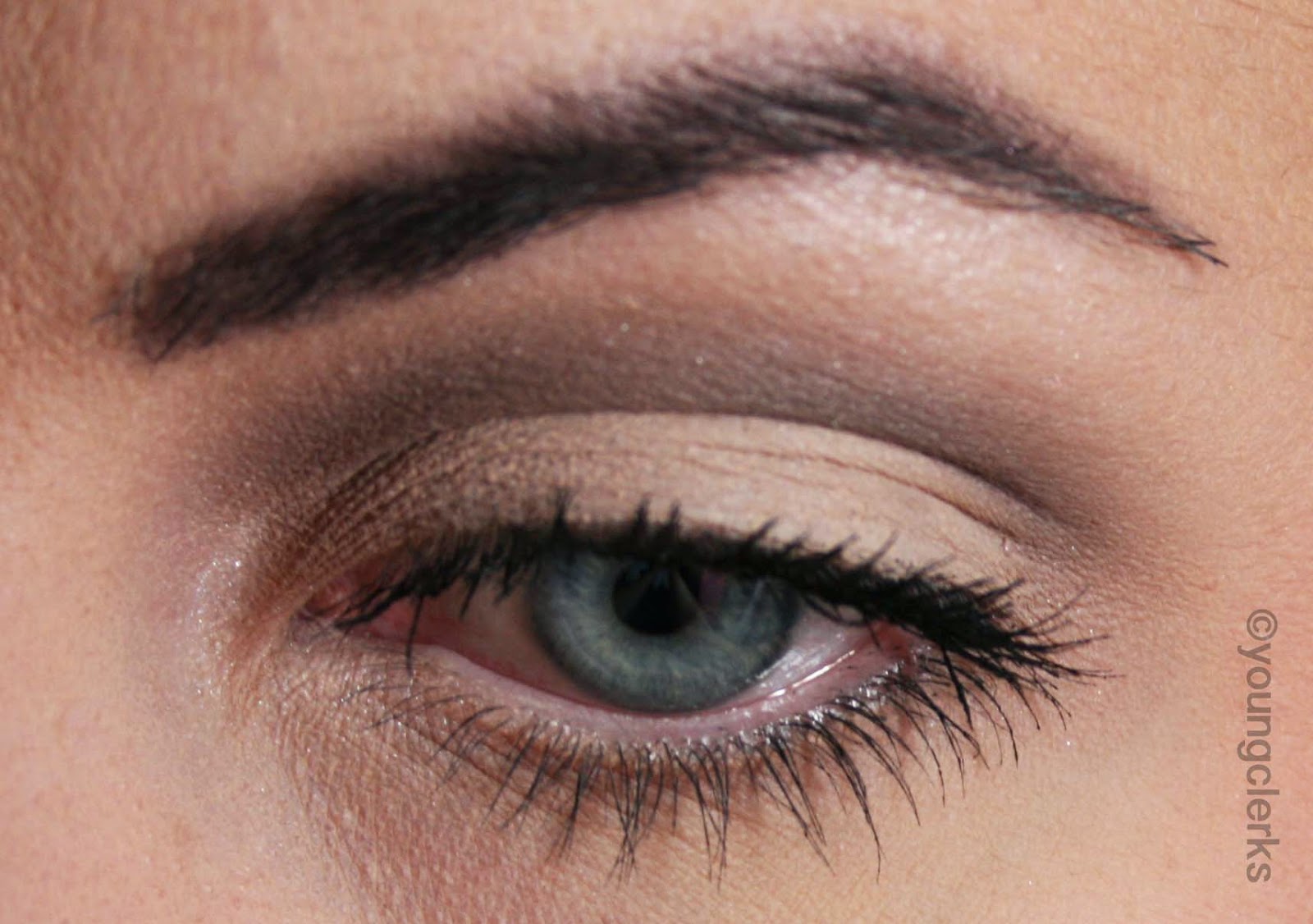 Young Clerks: Basic Neutral Eye Look