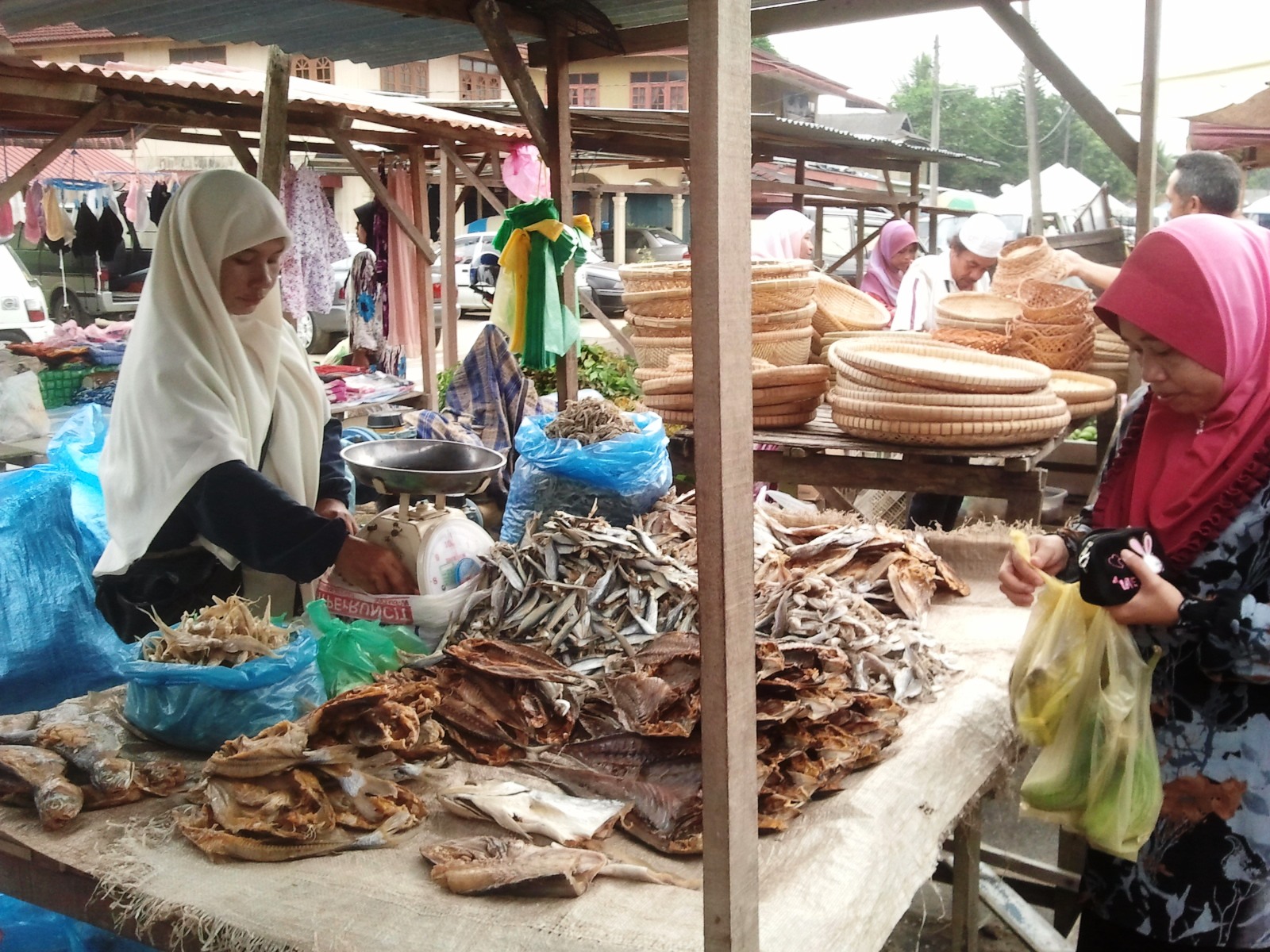 Johor Ke Terengganu.: Pasar Manir