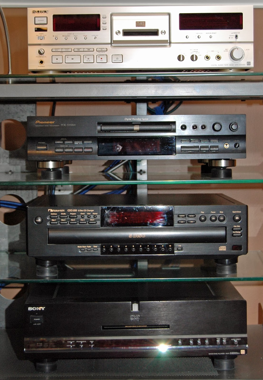 The Robb Collections: New Digital players join the Den stereo DAT!