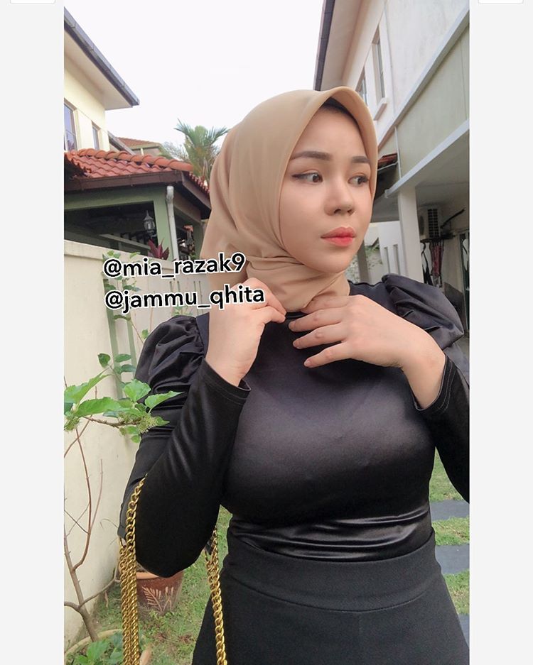 Kumpulan Update Foto + Video Ukhti Susu Besar Siap Remas dan Perah