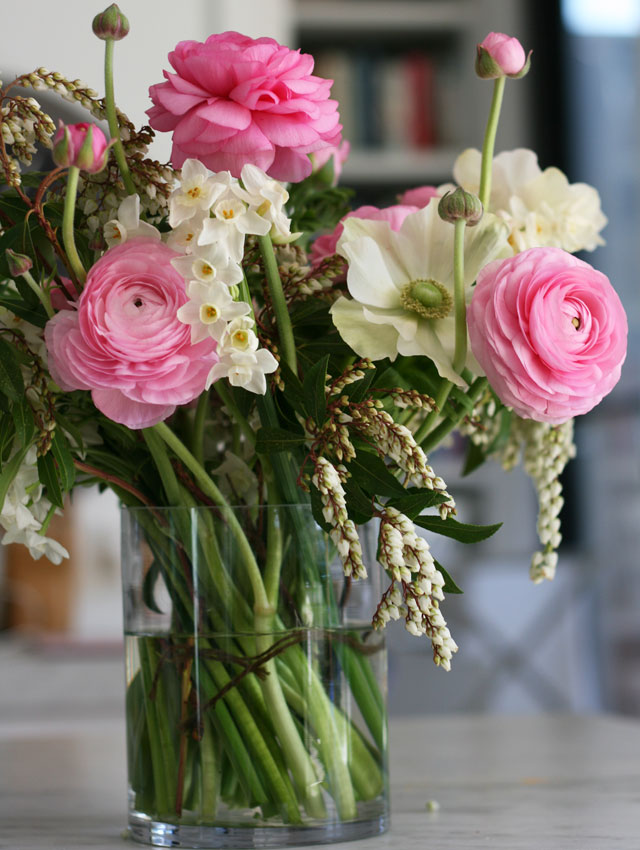 how to create a rustic spring bouquet